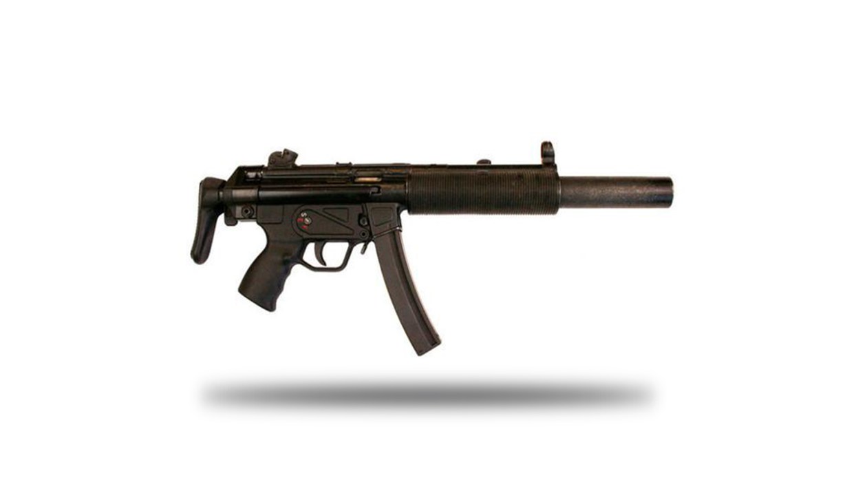 Shoot The HK MP5-SD SMG | Battlefield Vegas!