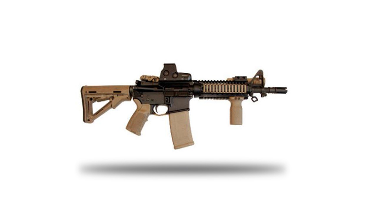 Shoot the M4 Assault Rifle | Battlefield Vegas