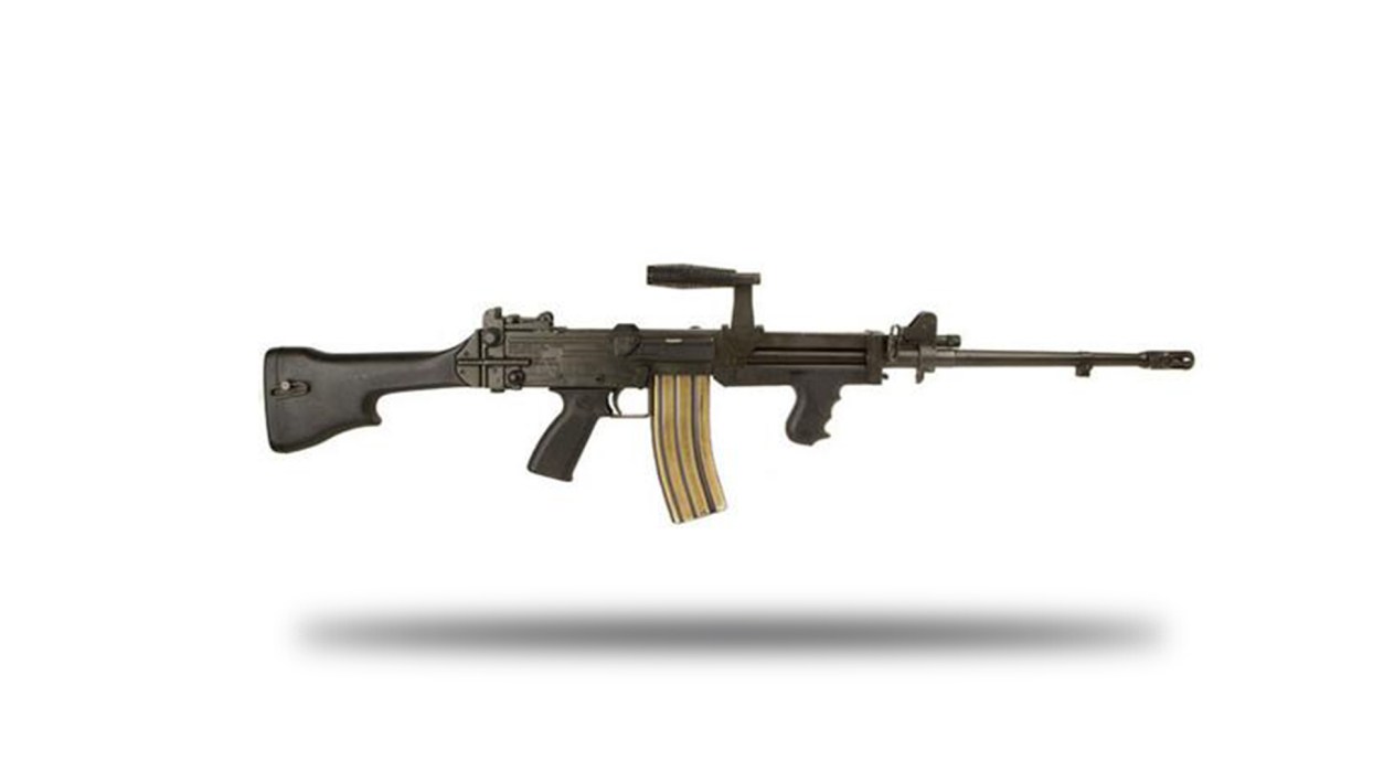Shoot The Ultimax 100 Machine Gun | Battlefield Vegas!