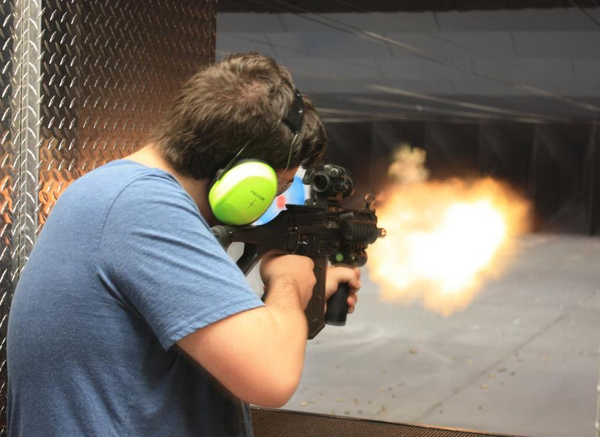 F1 Battlefield Vegas Experience: Choose Your Weapon - Beretta, M4, 240 ...